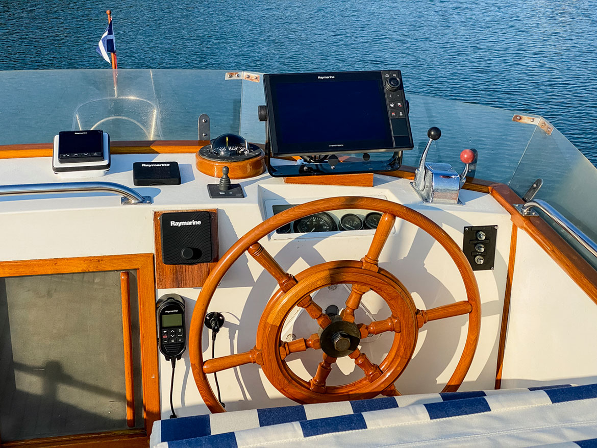 Vessel Profile: Onne van der Wal’s Snow Goose - Marine Business News