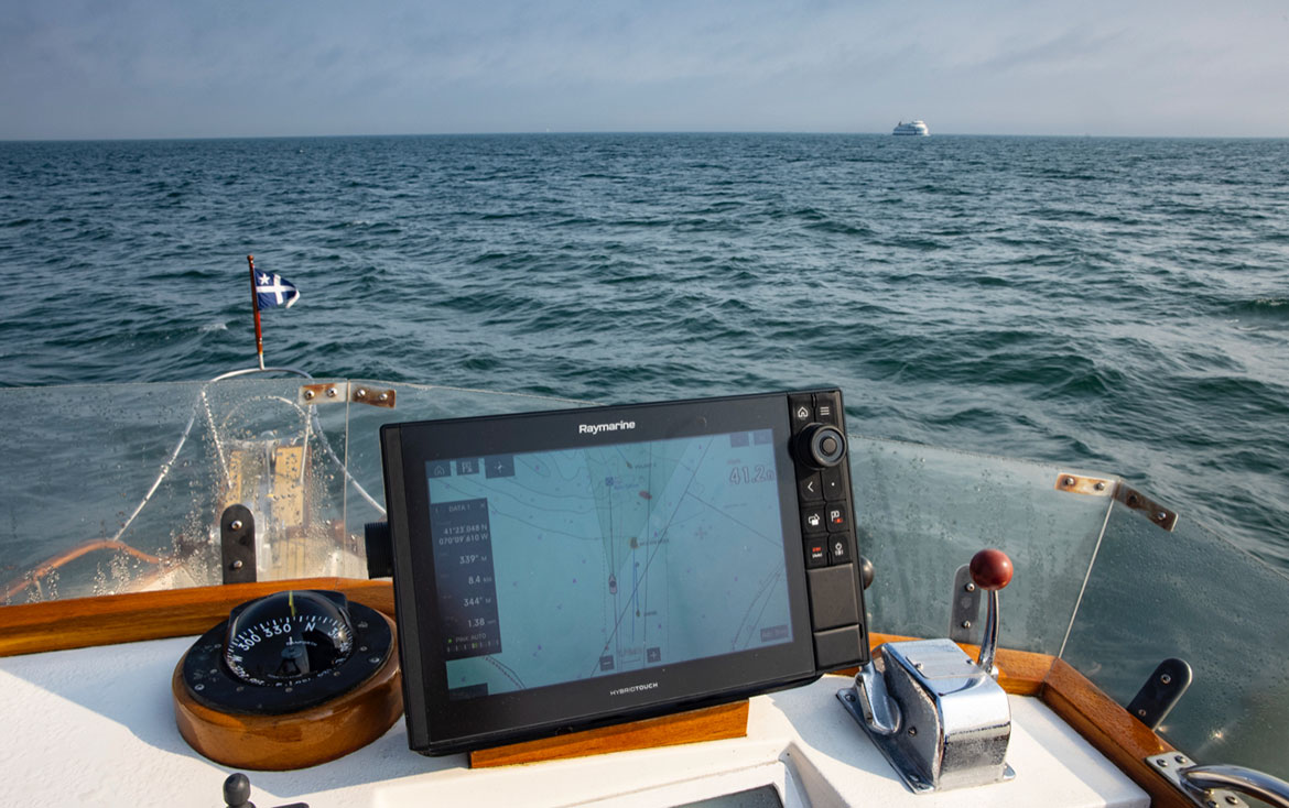 Vessel Profile: Onne van der Wal’s Snow Goose - Marine Business News