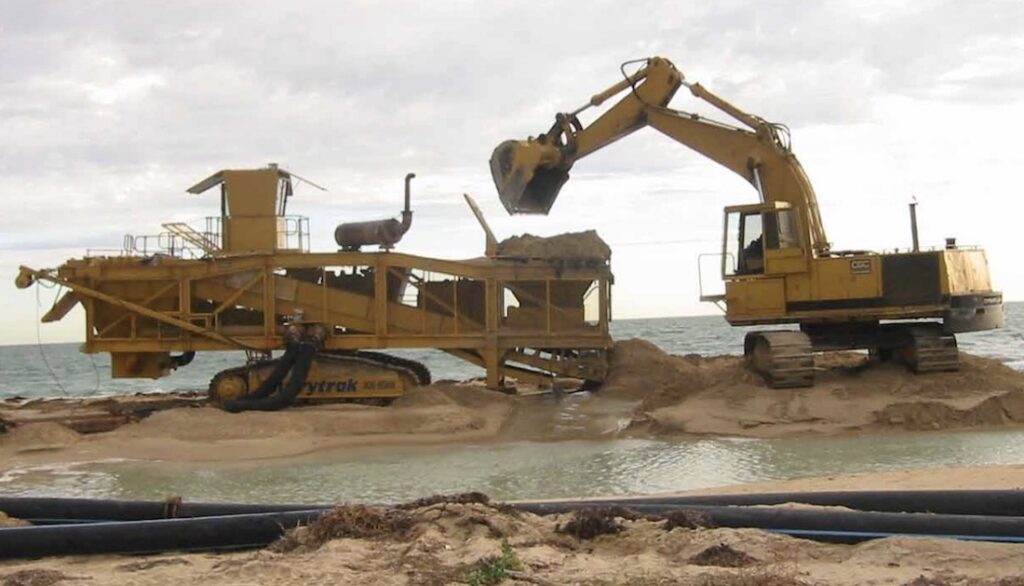 Mandurah Ocean Entrance dredging starts as Dawesville project equals ...