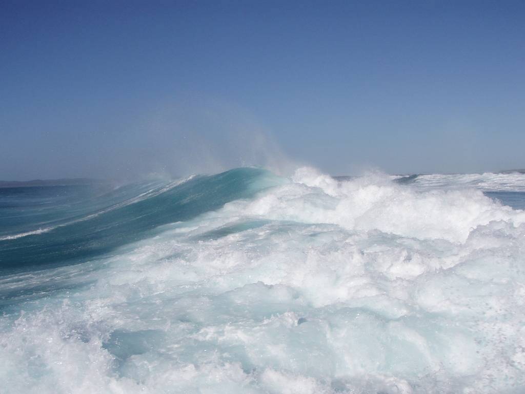 Satellite technology makes crossing Wide Bay bar safer - Marine ...