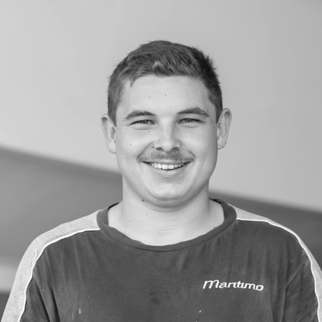 Award winning Matthew Warren is always welcome at Maritimo - Marine ...