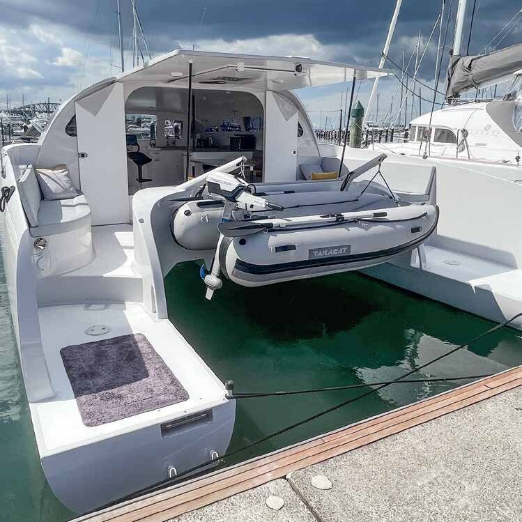 GREEN DREAM – Earthling E-40 Powercat review - Marine Business News