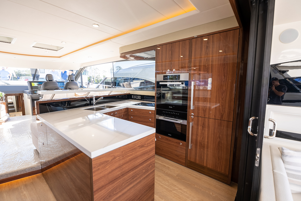 Maritimo S75 Sedan Motor Launch - Marine Business News