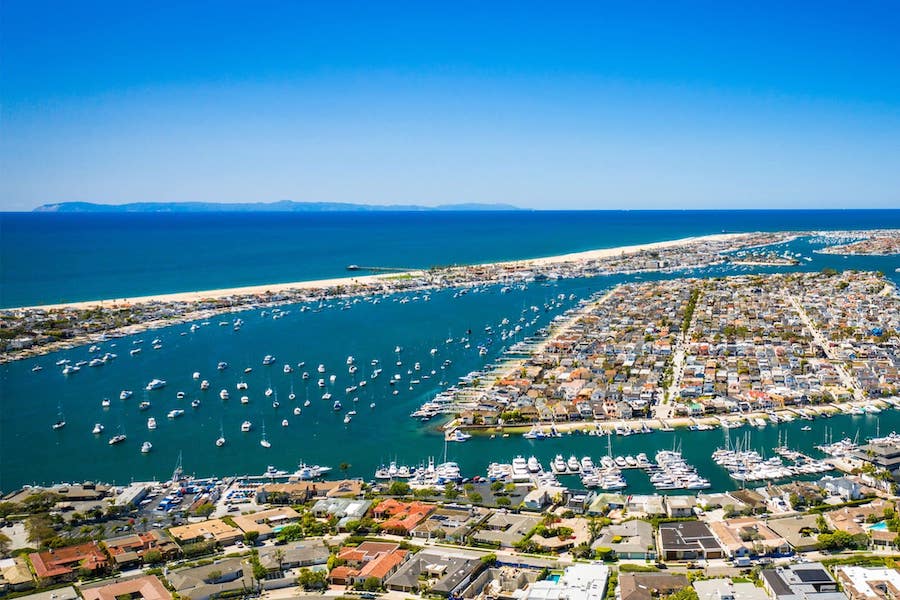 Riviera Motor Yachts on their way around the world - Marine Business News