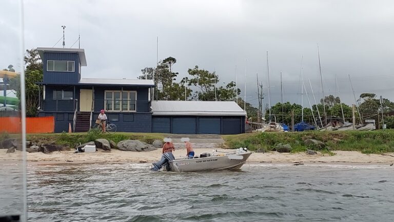 Fishermen saved after boat overturns on Ballina Bar - Marine Business News