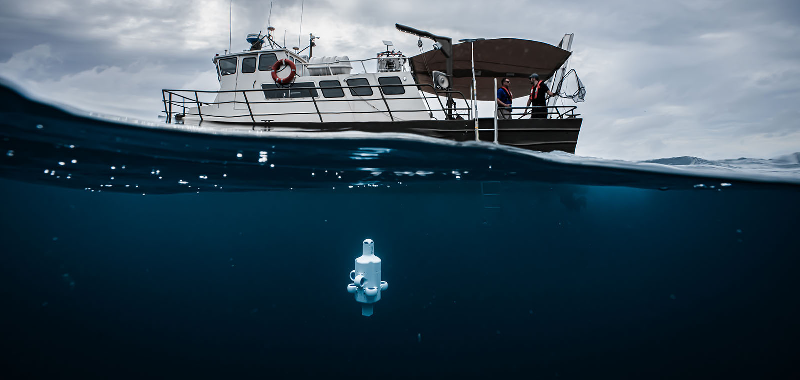 Hydrus plunges into Rottnest Ships Graveyard, Investigating Maritime ...