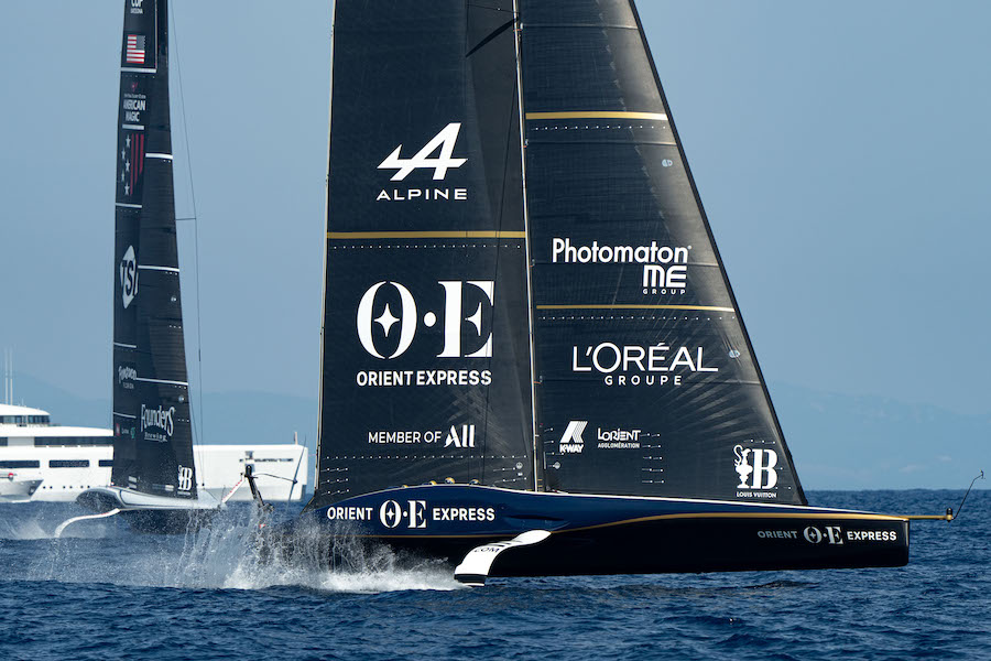 Running updates for the Louis Vuitton Cup #1 - Marine Business News