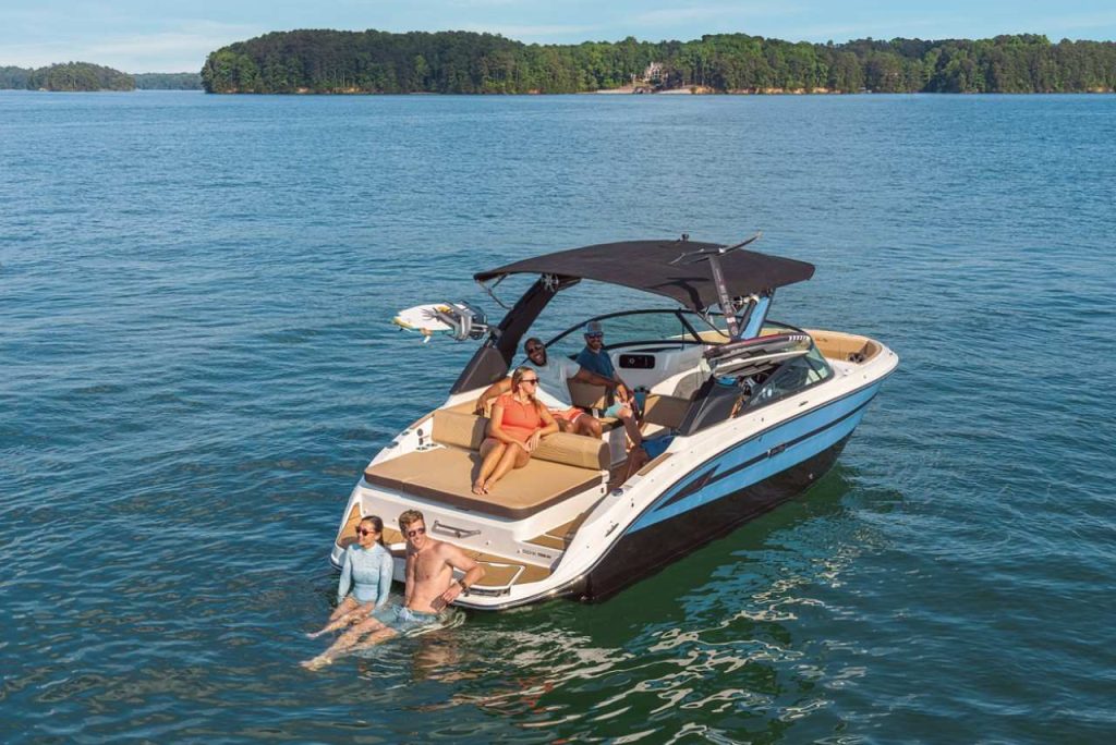 Sea Ray® expands its next-generation SDX® series with the new SDX® 250 and SDX® 250 Sur - Marine ...