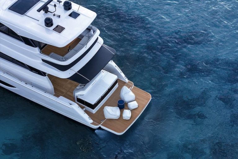 Maritimo’s M75 Flybridge Motor Yacht and the M55 Flybridge Motor Yacht ...