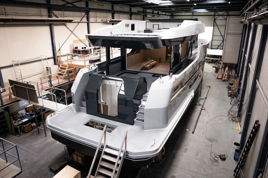 First Images Of The Outer Reef 780 Adventure Are Revealed As She Enters ...